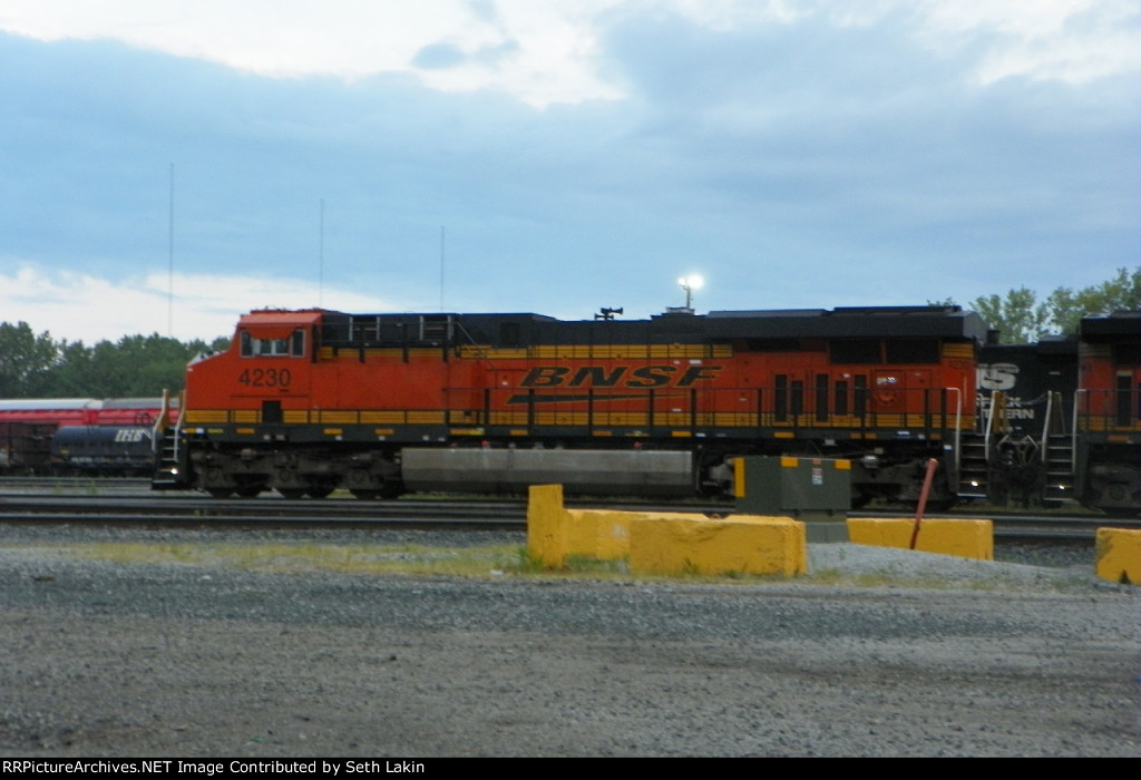 BNSF 4230